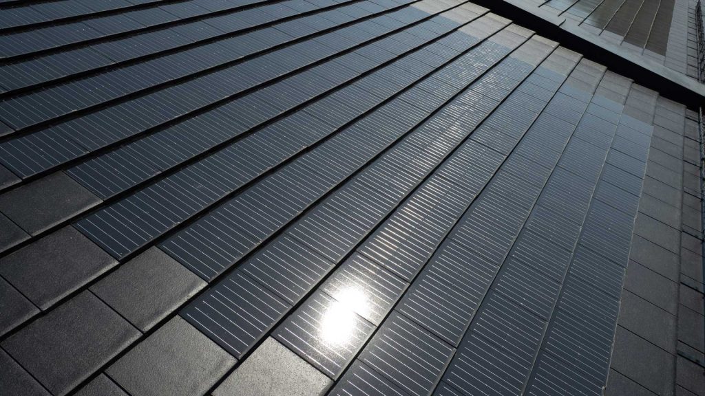 Világhódító útján a Generon - Tetőtépítek